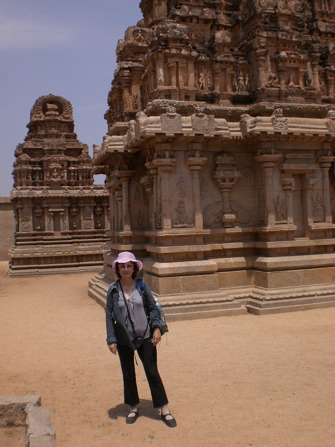 Hampi - The dead town, with glorious Temples & remarkable stone ...